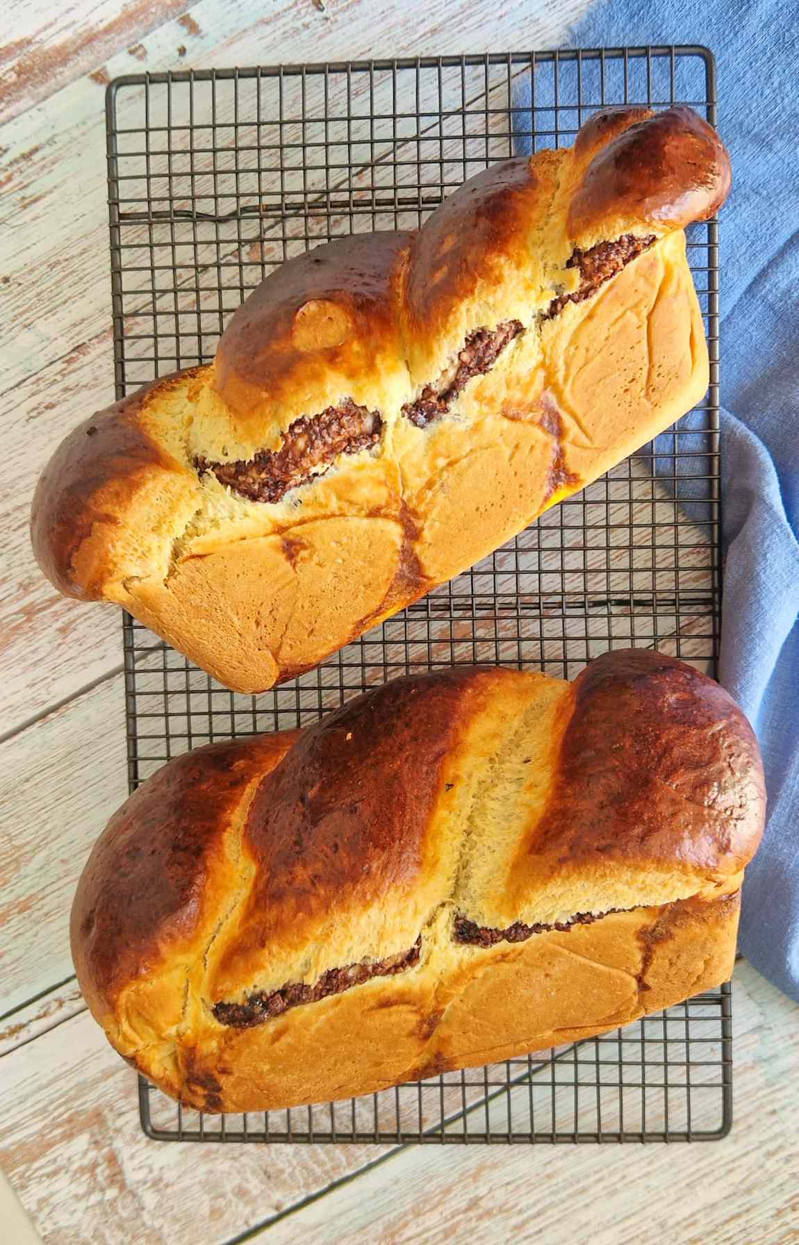 Cozonaci cu nucă și rahat – rețetă simplă - The Lemon Flavour