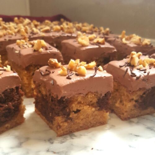 Prajitura bicolora cu crema de smantana si cacao - The Lemon Flavour